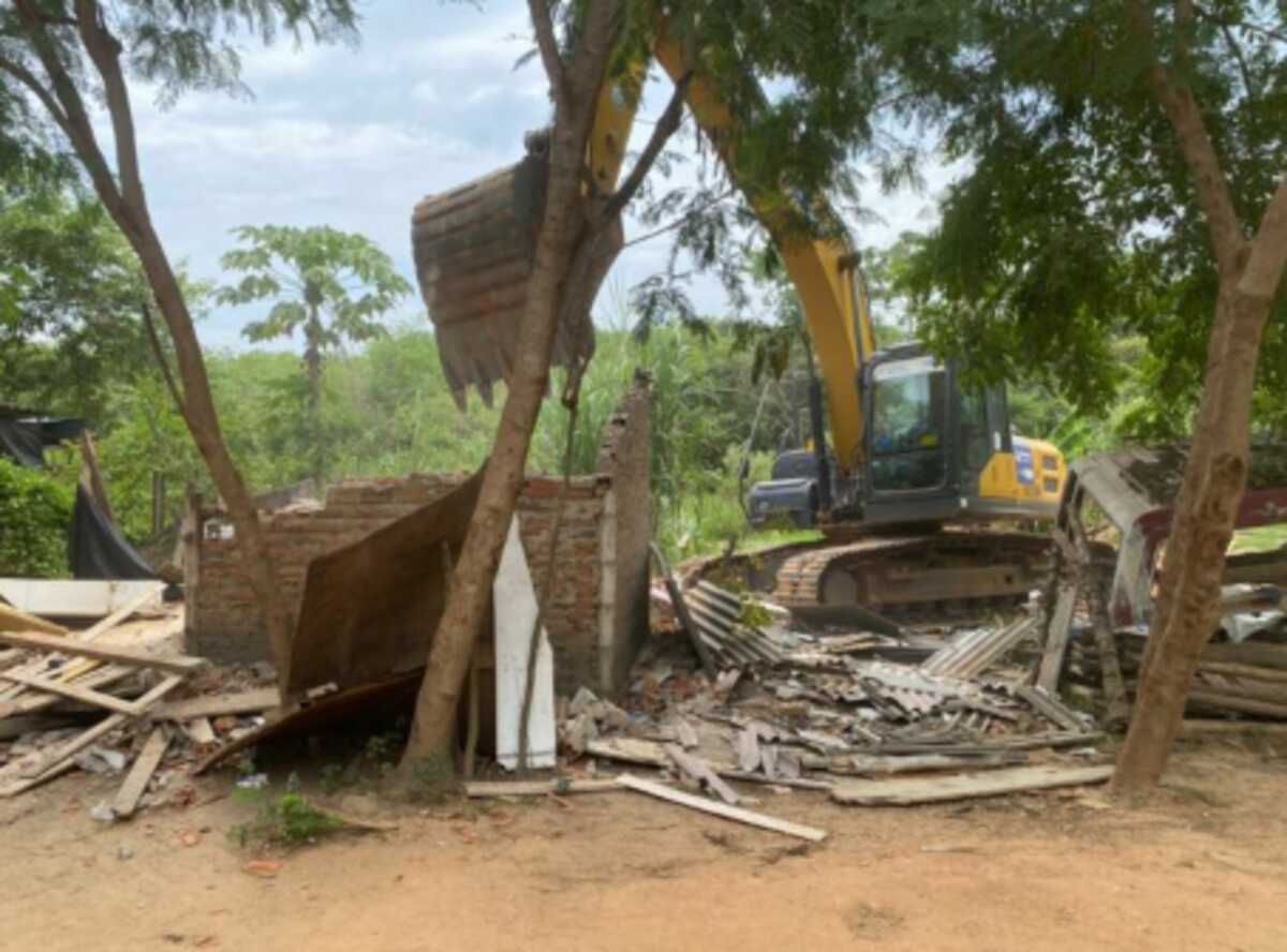 Após entrega de novas moradias, famílias da região do Aterro são ...